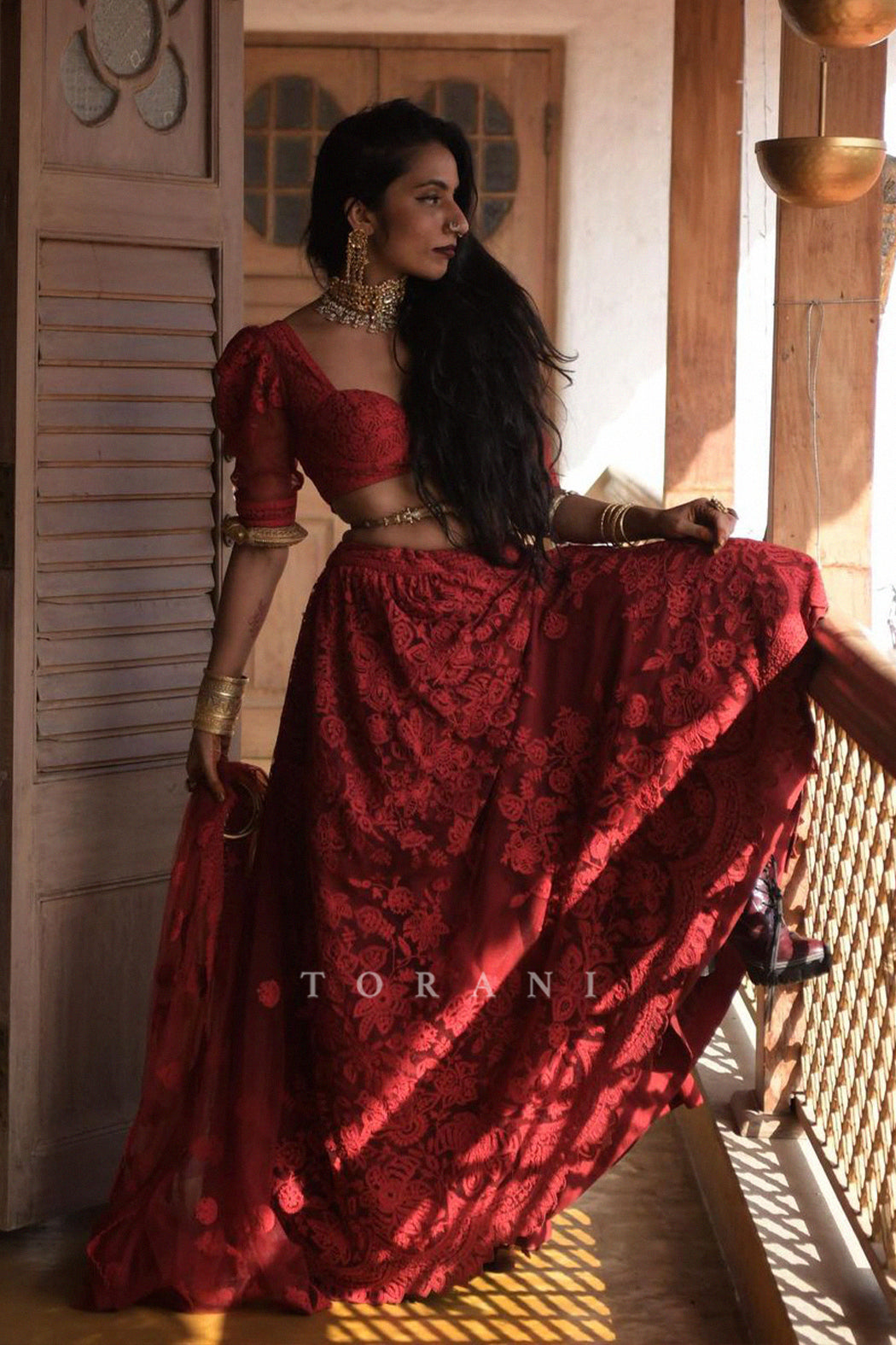 SHILO IN our SURKH HANSINI LEHENGA SET – Torani India