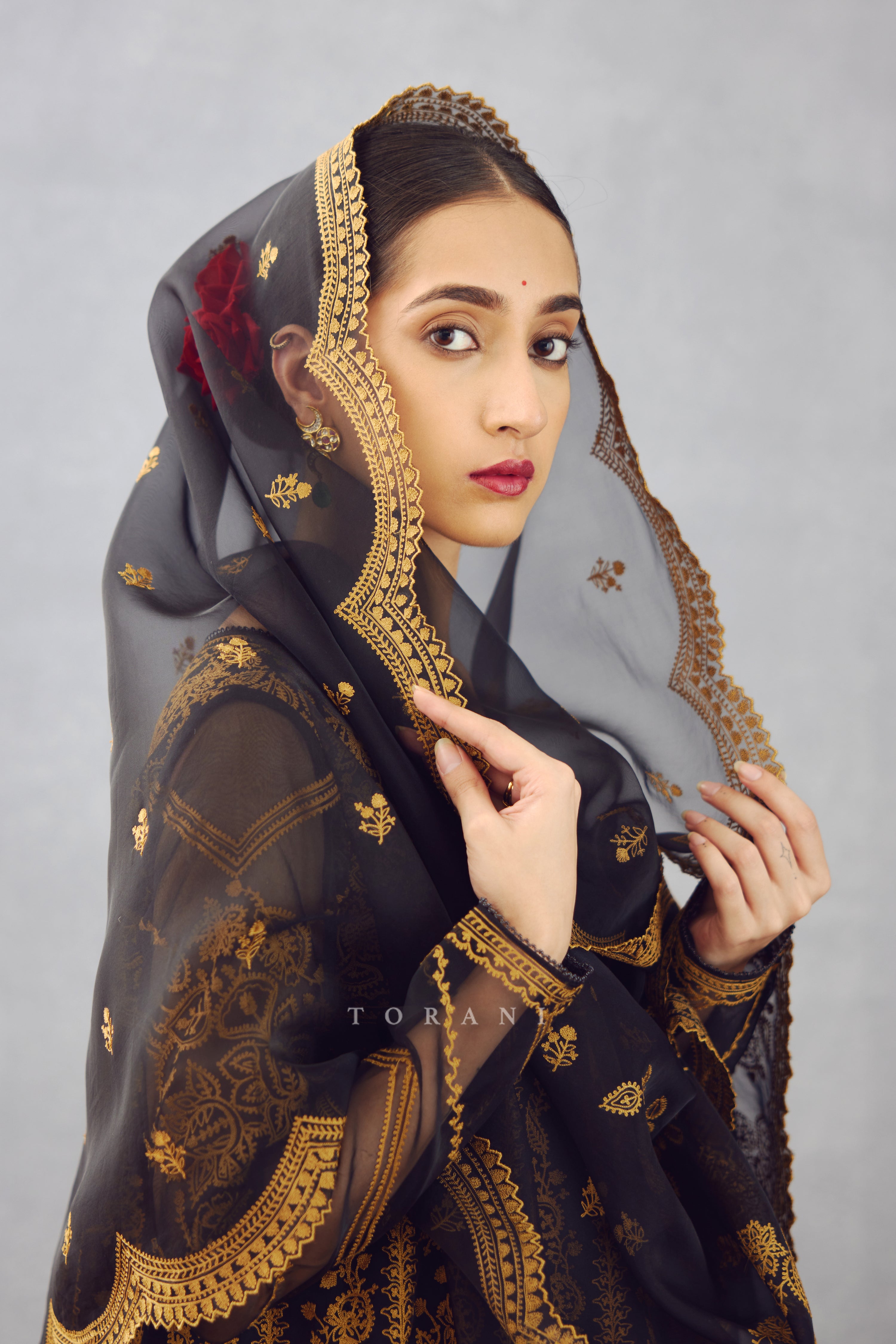 Gulghast Paavni Odhni – Torani India